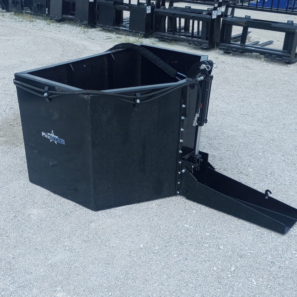 ProSTAR Q/A Hydraulic Concrete Bucket | T Equipment & Supply LLC